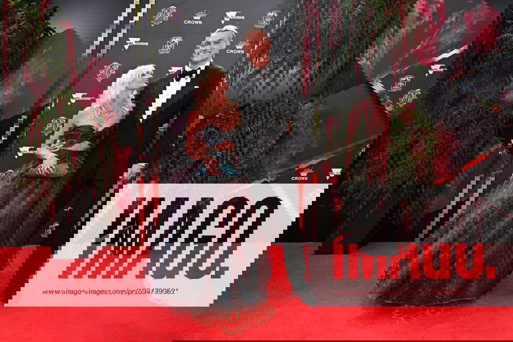 AFL BROWNLOW MEDAL, Darcy Moore of Collingwood and Dee Salmin during ...