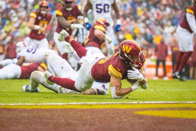 : Washington Commanders tight end Cole Turner catches the pass during ...