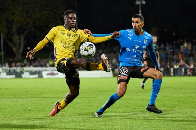 HALMSTAD 20230925 Elfsborgs Michael Baidoo and Halmstads Amir Al Ammari ...