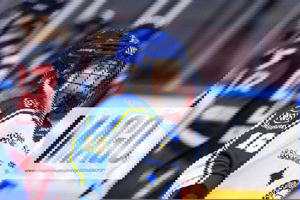 Leksands Matilda Af Bjur in the warm-up for the SDHL ice hockey match ...