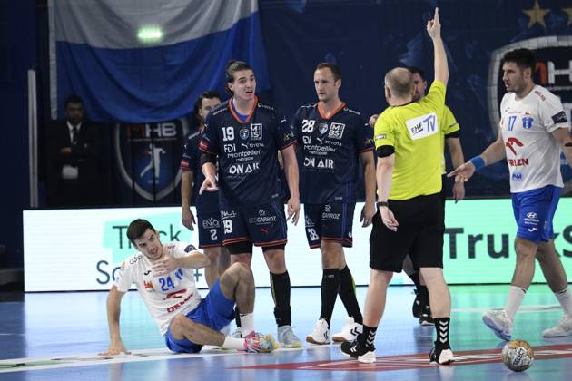 MONTPELLIER, FRANCE : Faute de Arthur LENNE sur Gonzalo PEREZ ARCE ...