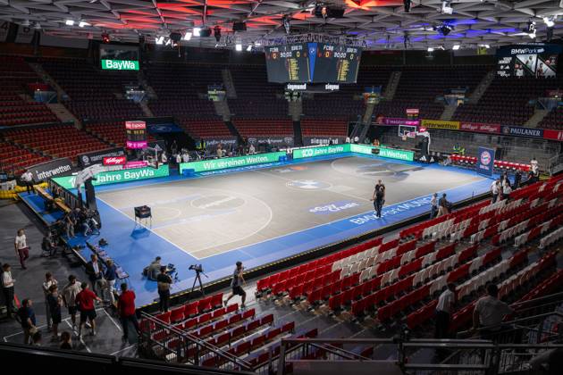 The new floor in the basketball arena BMW Park icon image, FC Bayern ...