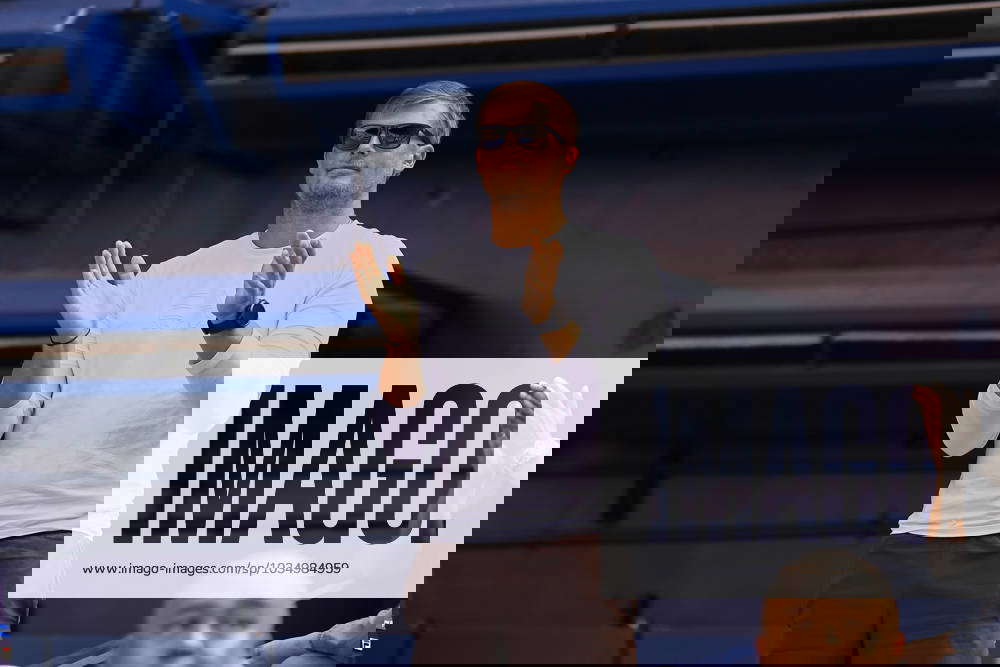 Tokyo, Japan: Veronika KUDERMETOVA s husband the former player Sergei ...