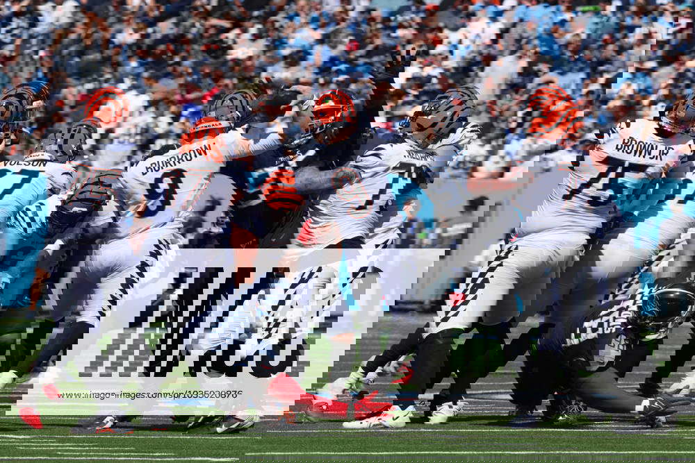 NASHVILLE, TN - OCTOBER 01: Tennessee Titans defensive tackle Jeffery ...