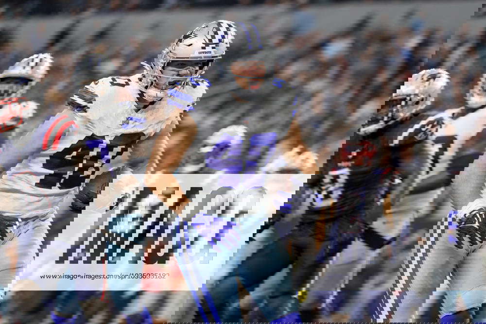 ARLINGTON, TX - OCTOBER 01: Dallas Cowboys running back Hunter Luepke ...