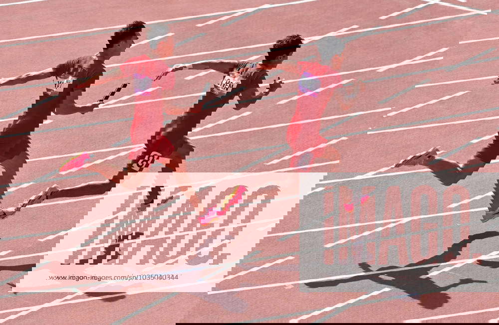 HANGZHOU, Oct. 2, 2023 -- Chen Jiapeng Yan Haibin of China compete ...