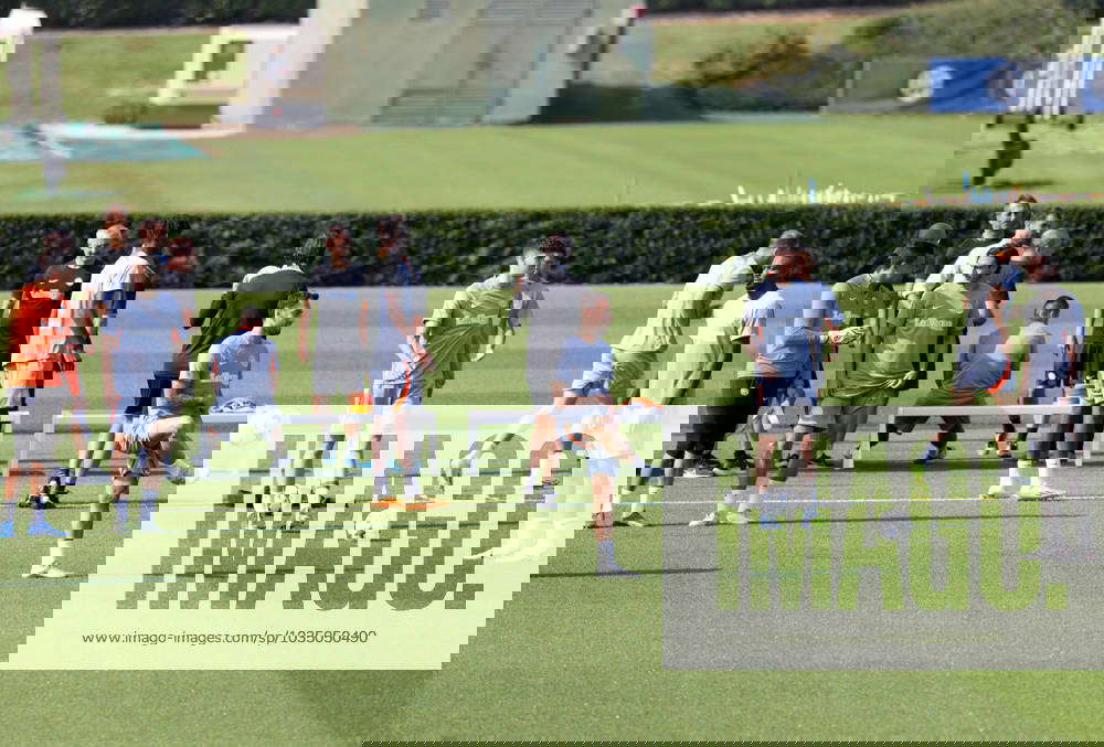 October 2, 2023, MILAN, ITALY: Fc Inters players perform during the ...