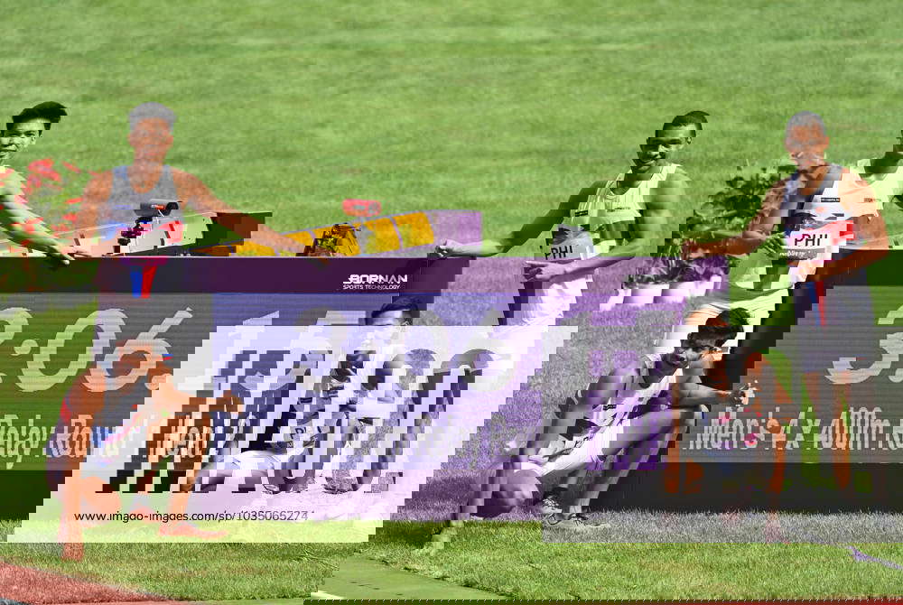 (231003) -- HANGZHOU, Oct. 3, 2023 -- Frederick Ramirez (L, top) Joyme Sequita (L, down) Umajesty