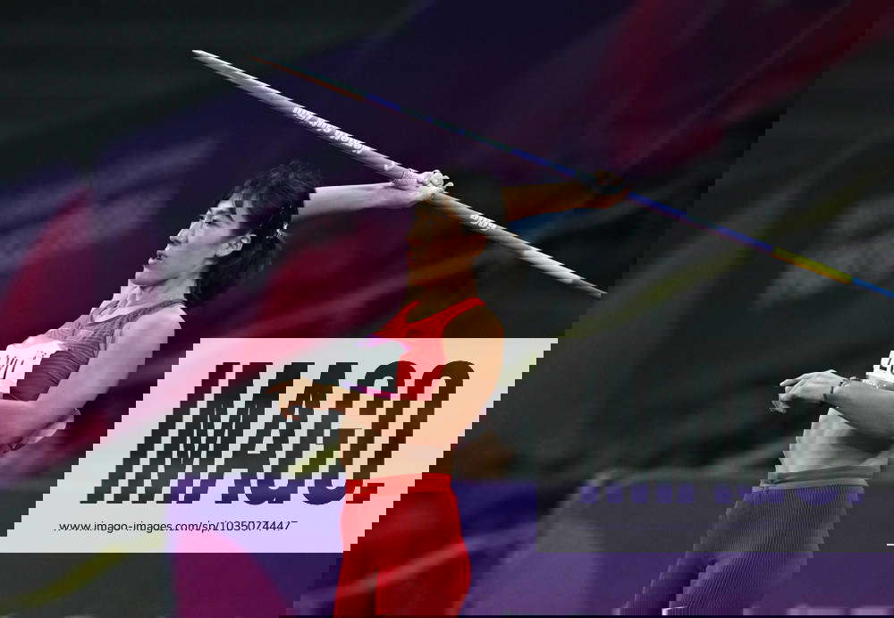 (231003) -- HANGZHOU, Oct. 3, 2023 -- Lyu Huihui of China competes ...