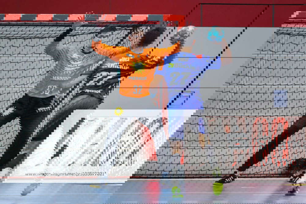 v l Leon Grabenstein TuS N Luebbecke, 32 , Patrick Volz HBW Balingen ...