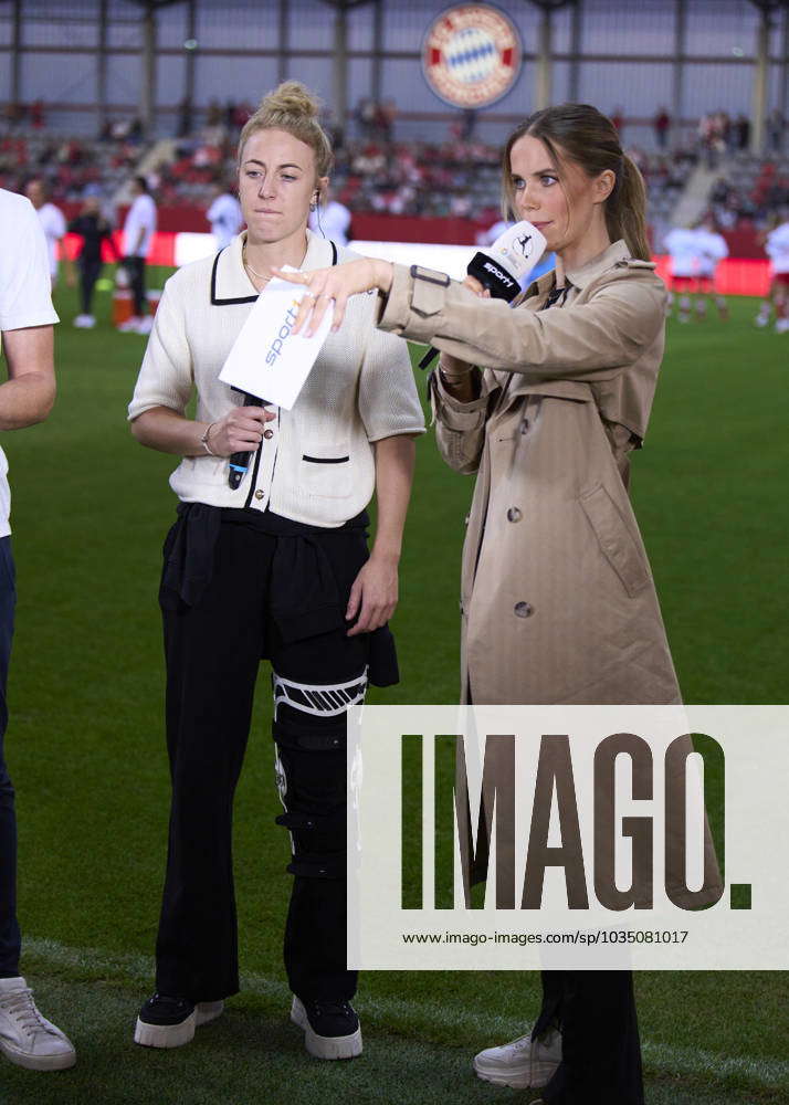 Carolin SIMON, FCB Women Nr. 30 in interview with Lili Engels, sports ...