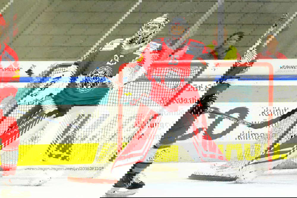 EHC Winterthur goaltenders Michal Chmel - SWISS Ice hockey, Eishockey ...