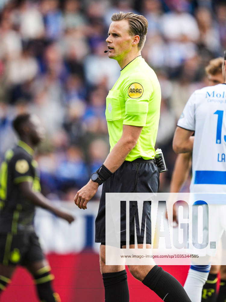 Eredivisie: PEC Zwolle v Feyenoord Zwolle - Referee Sander van der Eijk ...