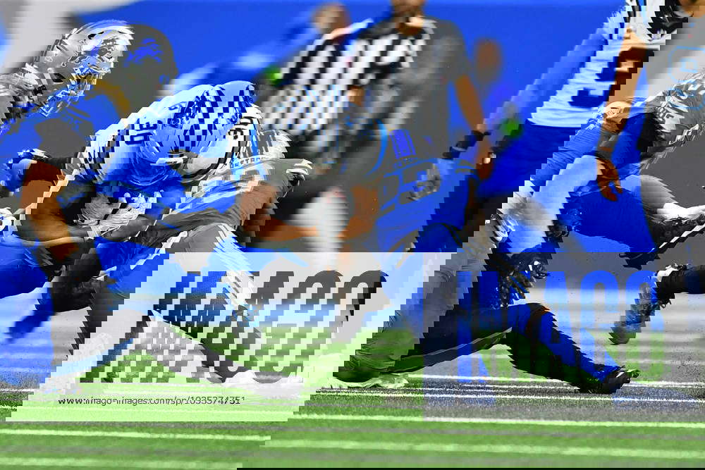 DETROIT, MI - OCTOBER 08: Carolina Panthers RB Chuba Hubbard (30 ...