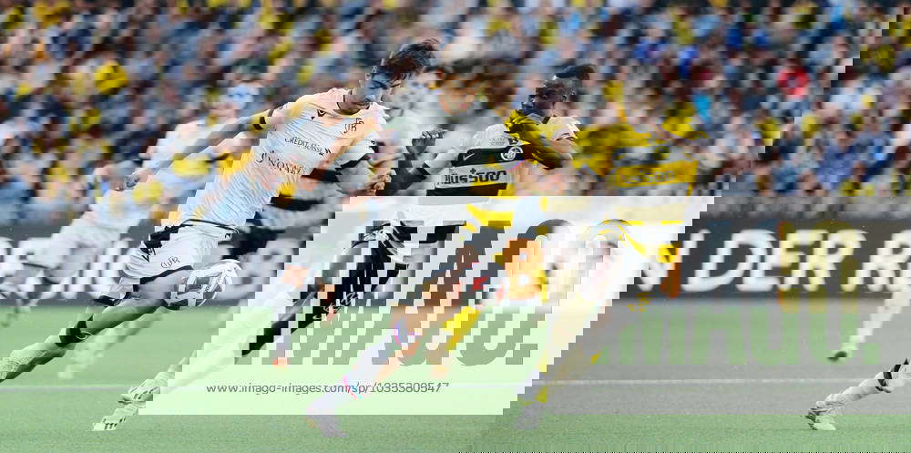 Young Boys FC Basel Gabriel Sigua vs Cheikh Niasse 08 10 2023 Stadion ...