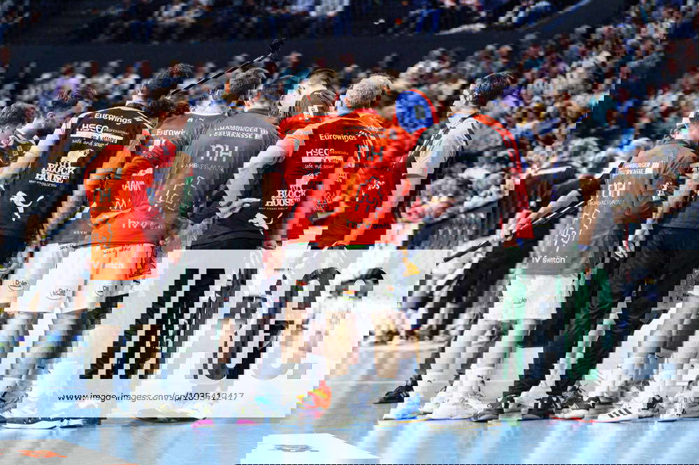 Time out Handball Sport Verein Hamburg GER, THW Kiel vs Handball Sport ...