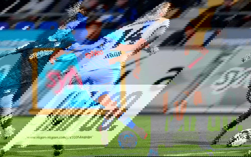 v li Ereleta Memeti TSG, 7 , Synne Skinnes Hansen B04, 10 , Emilie Bragstad B04, 14 , duel, game