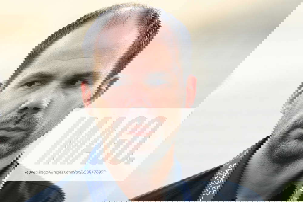 Dirk Zilles - FOOTBALL : Paris FC vs Wolfsburg - Ligue de Champions ...