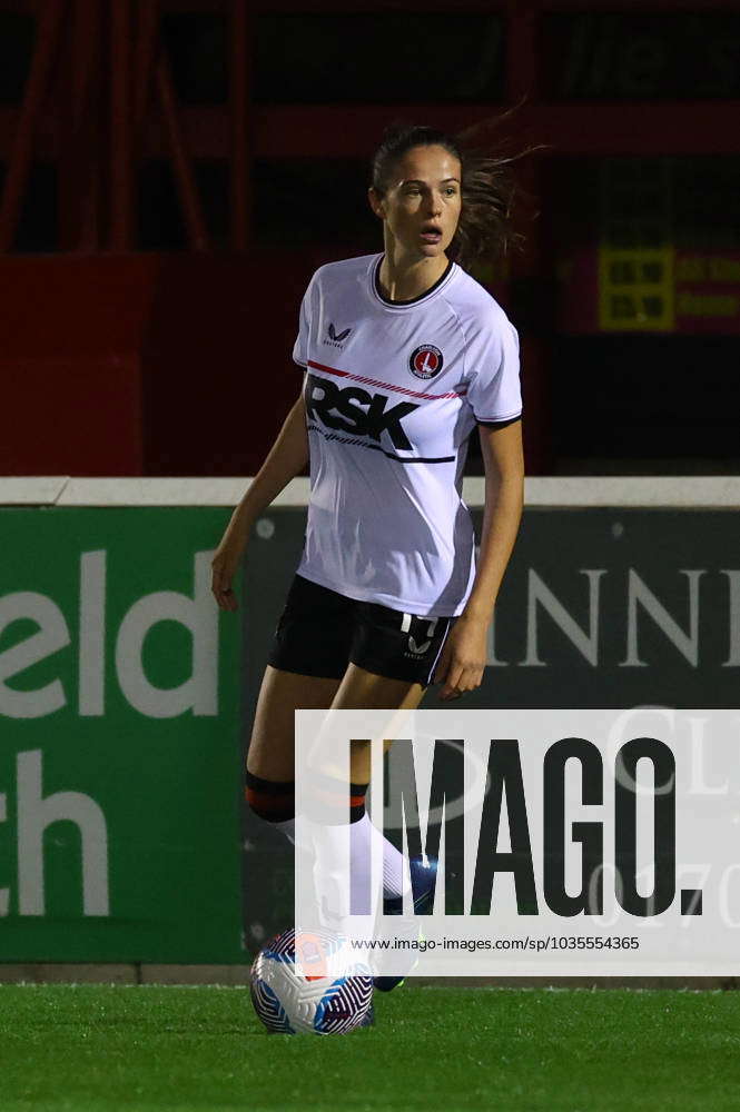 Dagenham, England, 11th October 2023: Freya Godfrey (14 Charlton ...