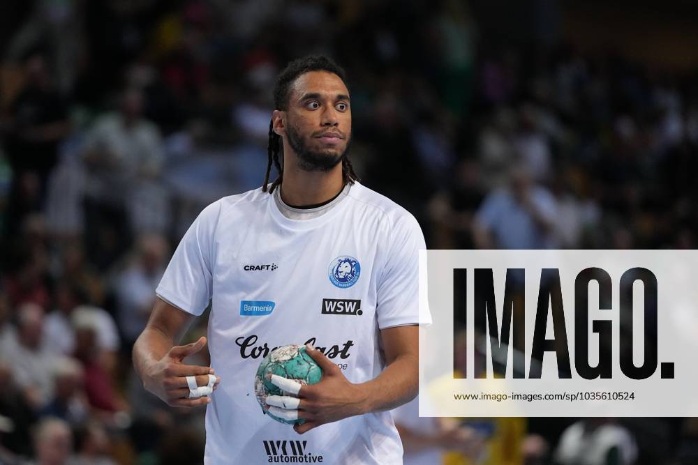 Wetzlar, Germany, October 13th 2023: Ivo Santos ( 44 Bergischer HC ) during the Liqui Moly