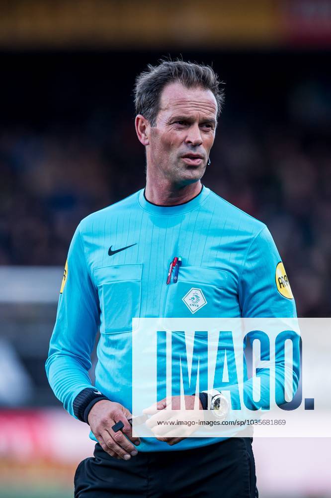 LEEUWARDEN - Referee Bas Nijhuis during the Dutch Kitchen Champion ...