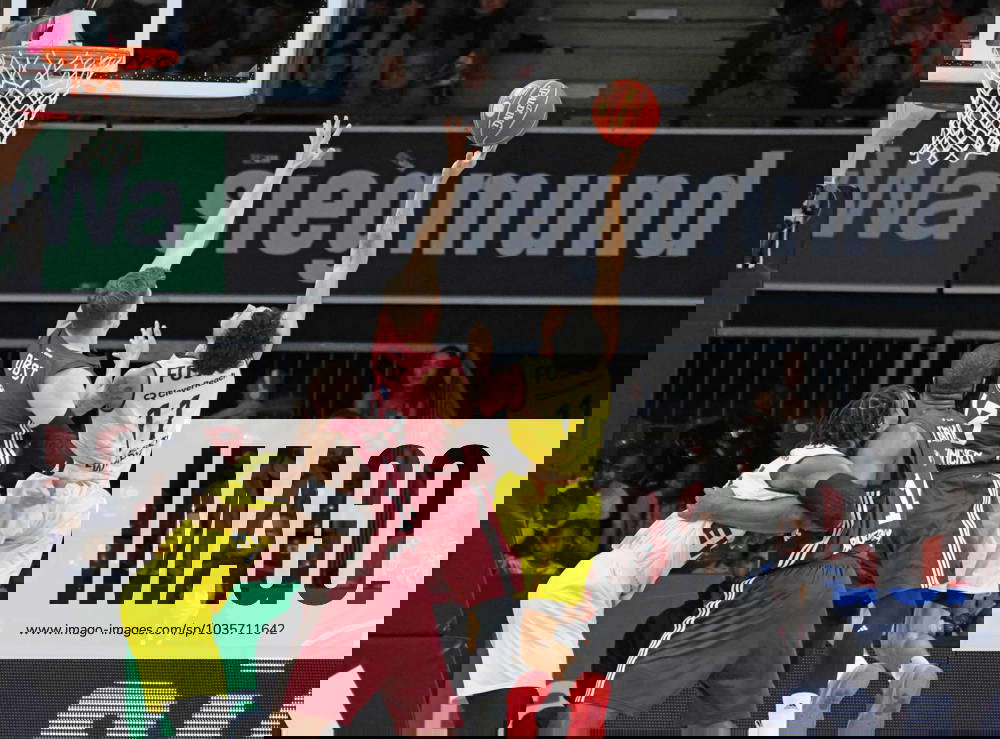 13 Andreas Obst, 14 Serge Ibaka FCBB vs 11 Kyle Foster Oldenburg action ...