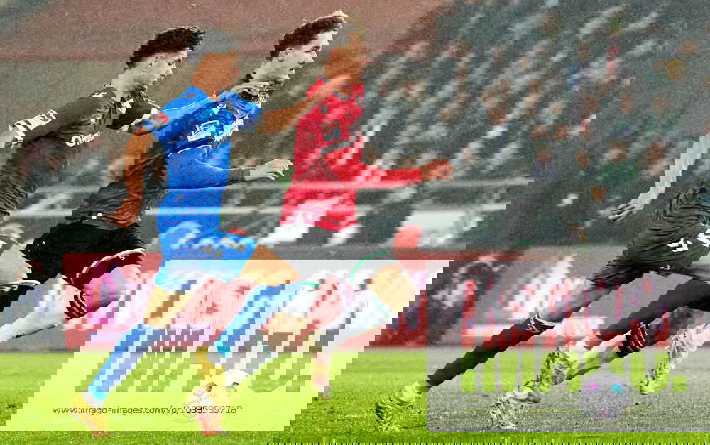 Storm on goal Daniel Elfadli 1 FC Magdeburg 06 , Phil Neumann Hannover ...