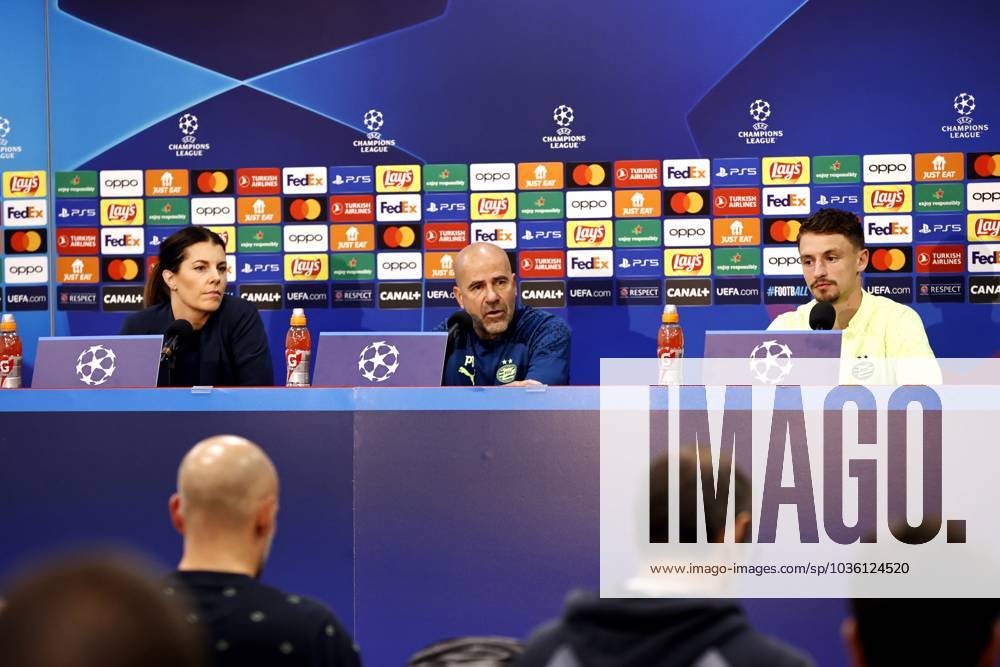 LENS - Press officer Sanne Clements, PSV Eindhoven coach Peter Bosz ...