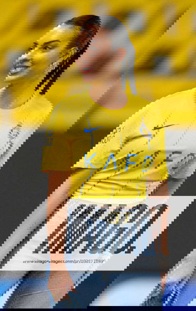 AFC Champions League 2023-24 MD3 Georgina Rodriguez smiles on the pitch ...