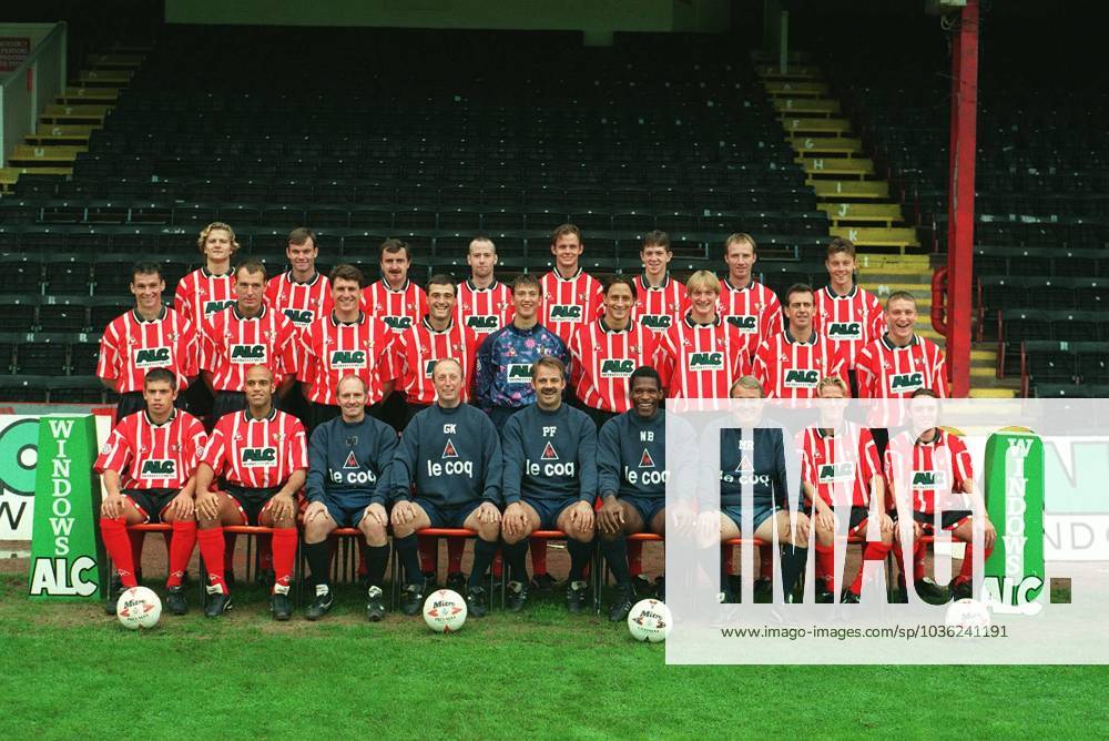EXETER CITY FC Team Photo 1995 Back Row :- MARK COOPER: MARK GAVIN ...