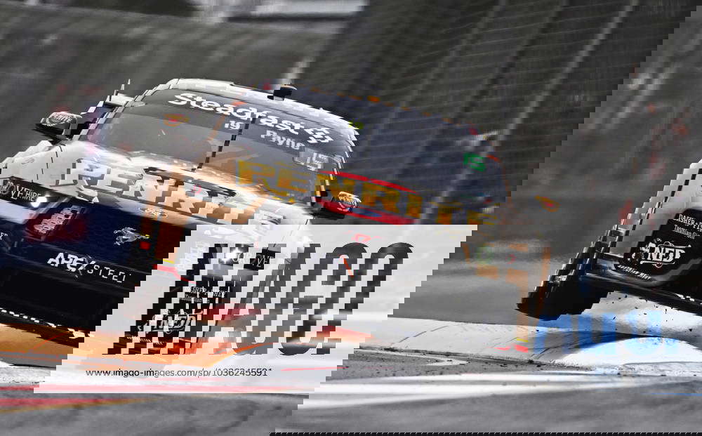 SUPERCARS GOLD COAST 500, Matthew Payne of Penrite Racing drives during ...