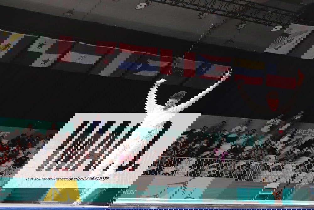 SANTIAGO, CHILE OCT 30: Dylan French de Canada celebra su Victoria ...