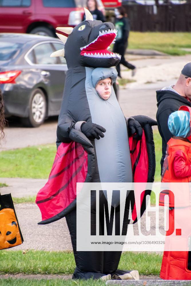 Syndication: The Daily Jeffersonian Byesville celebrated a chilly ...