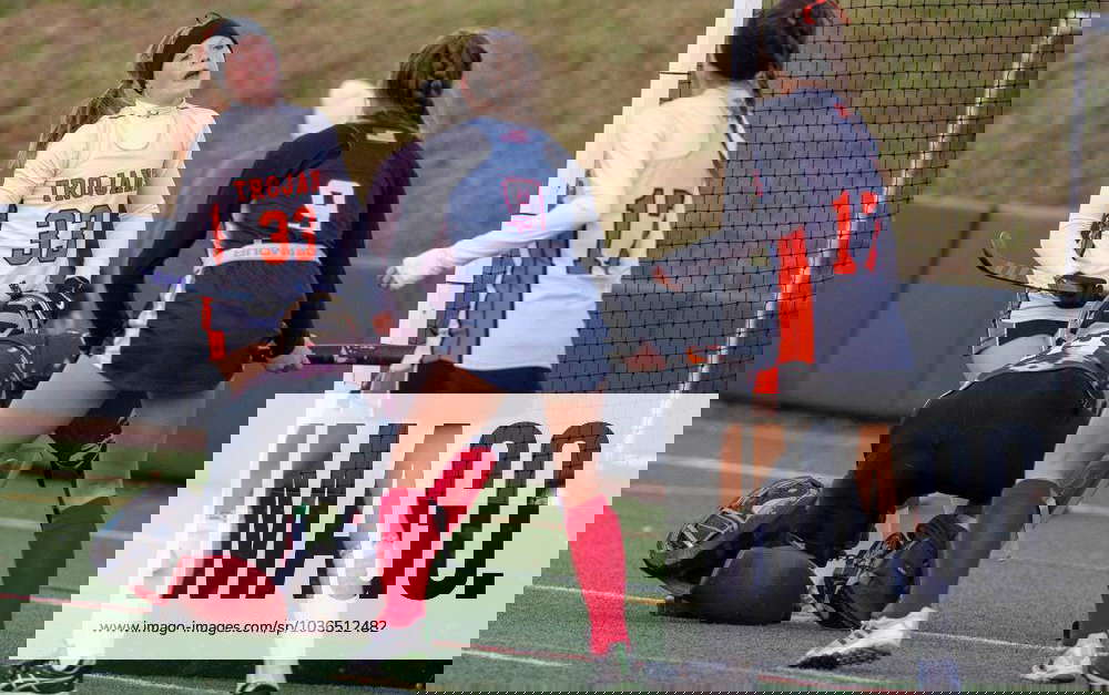 Syndication: York Daily Record York Suburbans Finley Smith (33) reacts ...