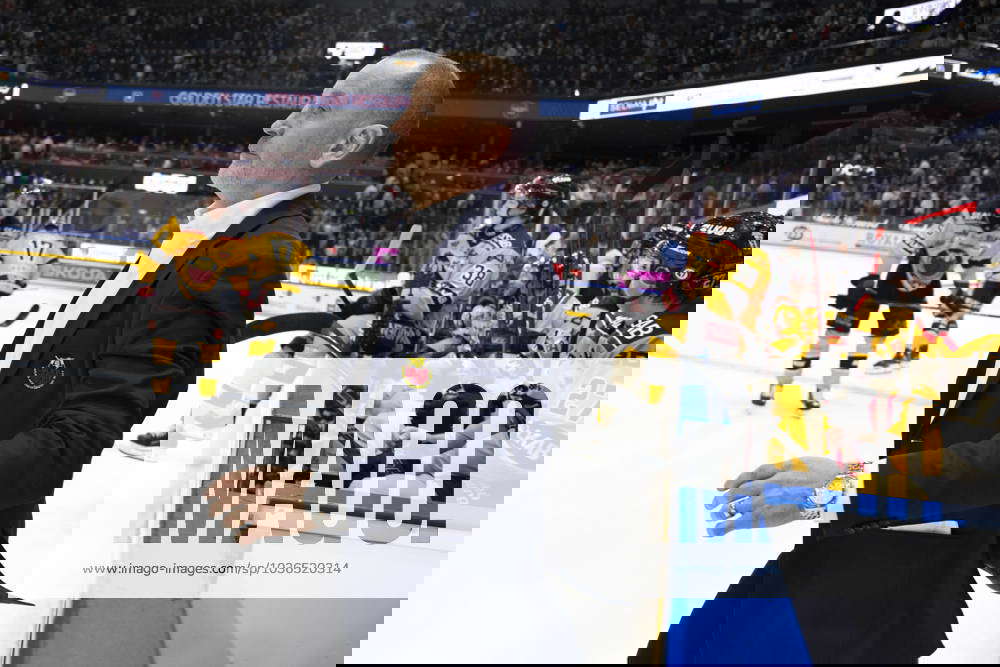 KARLSTAD 20231102 Lulea coach Thomas Bulan Berglund during Thursdays ...