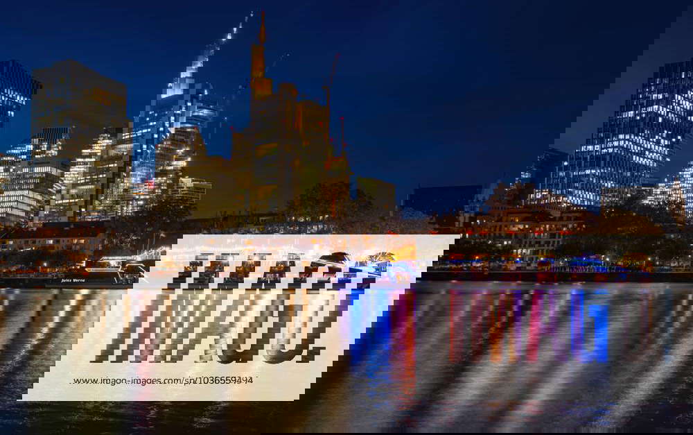 NFL Kansas City Chiefs boat in front of the Frankfurt skyline The NFL ...