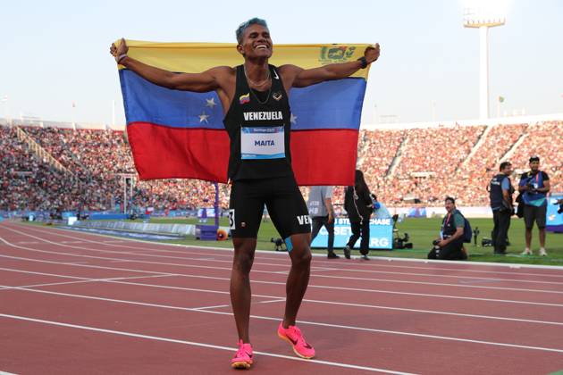 SANTIAGO, CHILE-NOV 04: Jose Maita de Venezuela celebra despues de ...