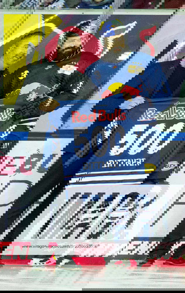 Dominik Bittner EHC Red Bull Muenchen, 3 was honored by Managing ...