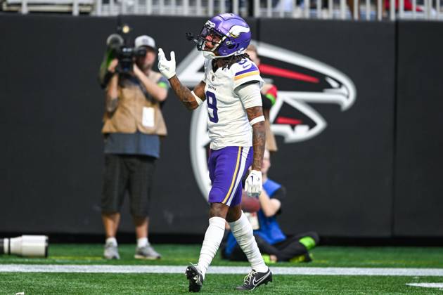 ATLANTA, GA Ð NOVEMBER 05: Minnesota wide receiver Trishton Jackson ...