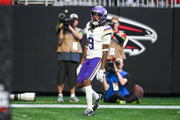 ATLANTA, GA Ð NOVEMBER 05: Minnesota wide receiver Trishton Jackson ...
