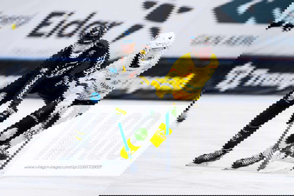 Gripen Trollhättans Philip Larsson and Broberg Söderhamns Karl Tagesson ...