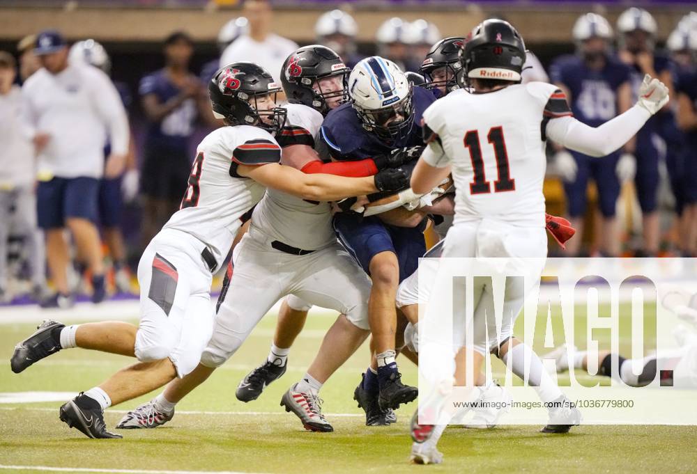 Syndication: The Des Moines Register Lewis Central running back Kamdyn ...