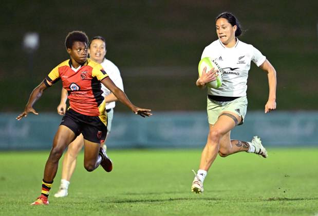 OCEANIA RUGBY SEVENS, Shiray Kaka (right) of New Zealand in action ...