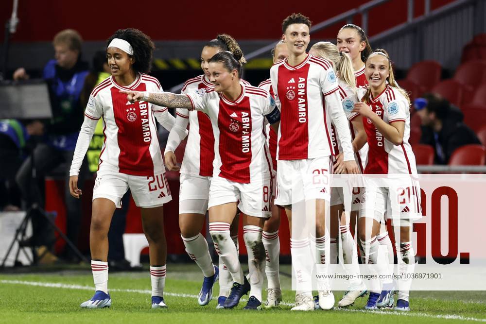 AMSTERDAM - Sherida Spitse of Ajax celebrates the 2-0 during the UEFA ...