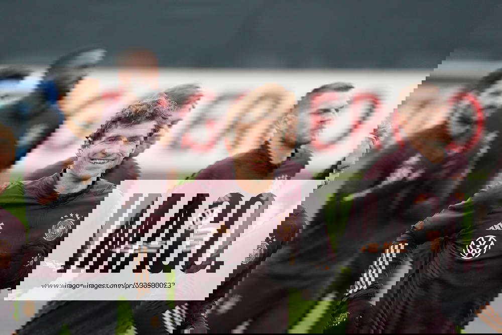 Thomas Müller Germany Germany in a good mood 16 11 2023 Training German ...