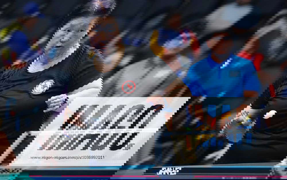 SANTIAGO, CHILE Ð NOV 16: Hing Chan de Canada de Mexico en accion ...