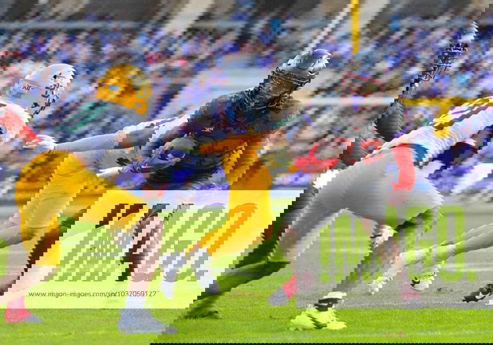 November 18 2023: Baylor Bears cornerback Chateau Reed (21) pursues TCU ...