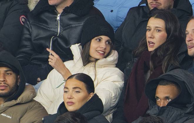 Leon GORETZKA, FCB 8 Freundin Mathea Fischer, in the friendly match ...