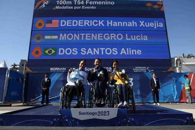 SANTIAGO, CHILE NOV 23: Lucia Montenegro de Argentina durante la final ...