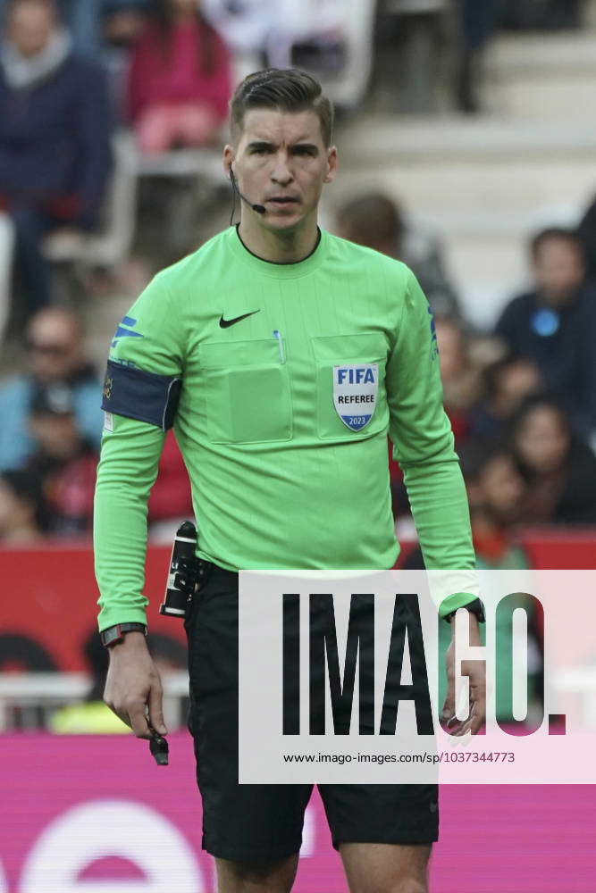 Francois Letexier (arbitre) FOOTBALL : OGC Nice vs Toulouse FC - Ligue ...